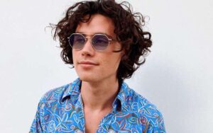 Finn Roberts Height, Age, Biography, Family, Girlfriend, Movies, TV ...